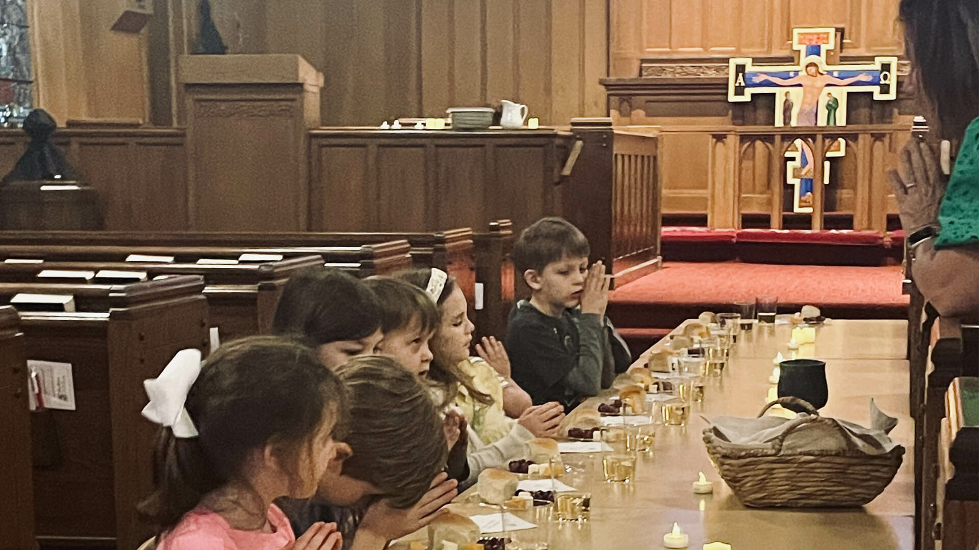 St. John The Divine | Maundy Thursday for Kids